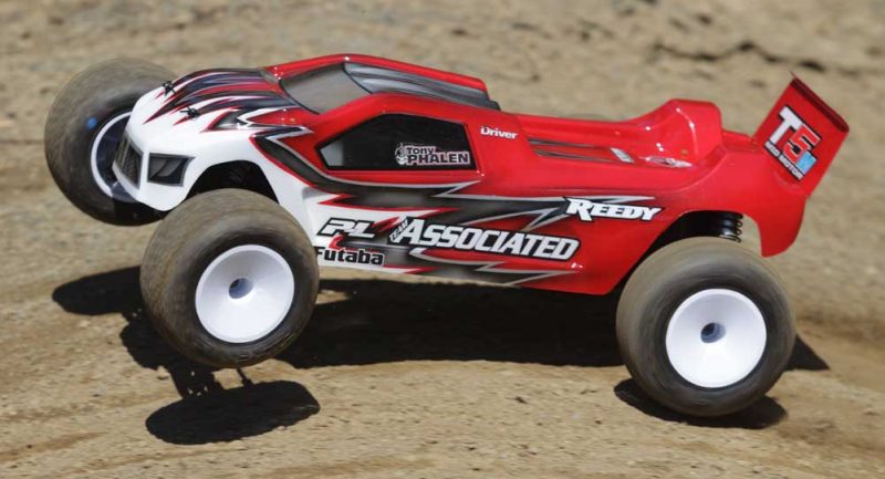 Team Associated T5M Stadium Truck Build